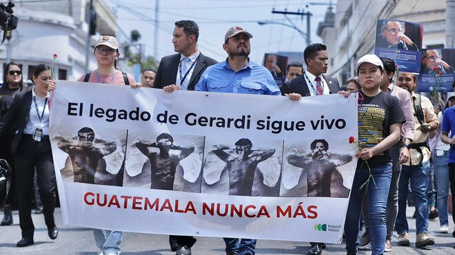 Más de 300 personas recuerdan al obispo Gerardi en el 26 aniversario de su asesinato