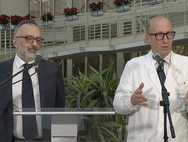 Hablan los médicos: "El Papa no está fuera de peligro, pero no corre peligro de muerte"